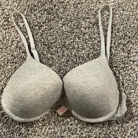PINK Victoria's Secret | Intimates & Sleepwear | Classic Pushup Bra 32d ...
